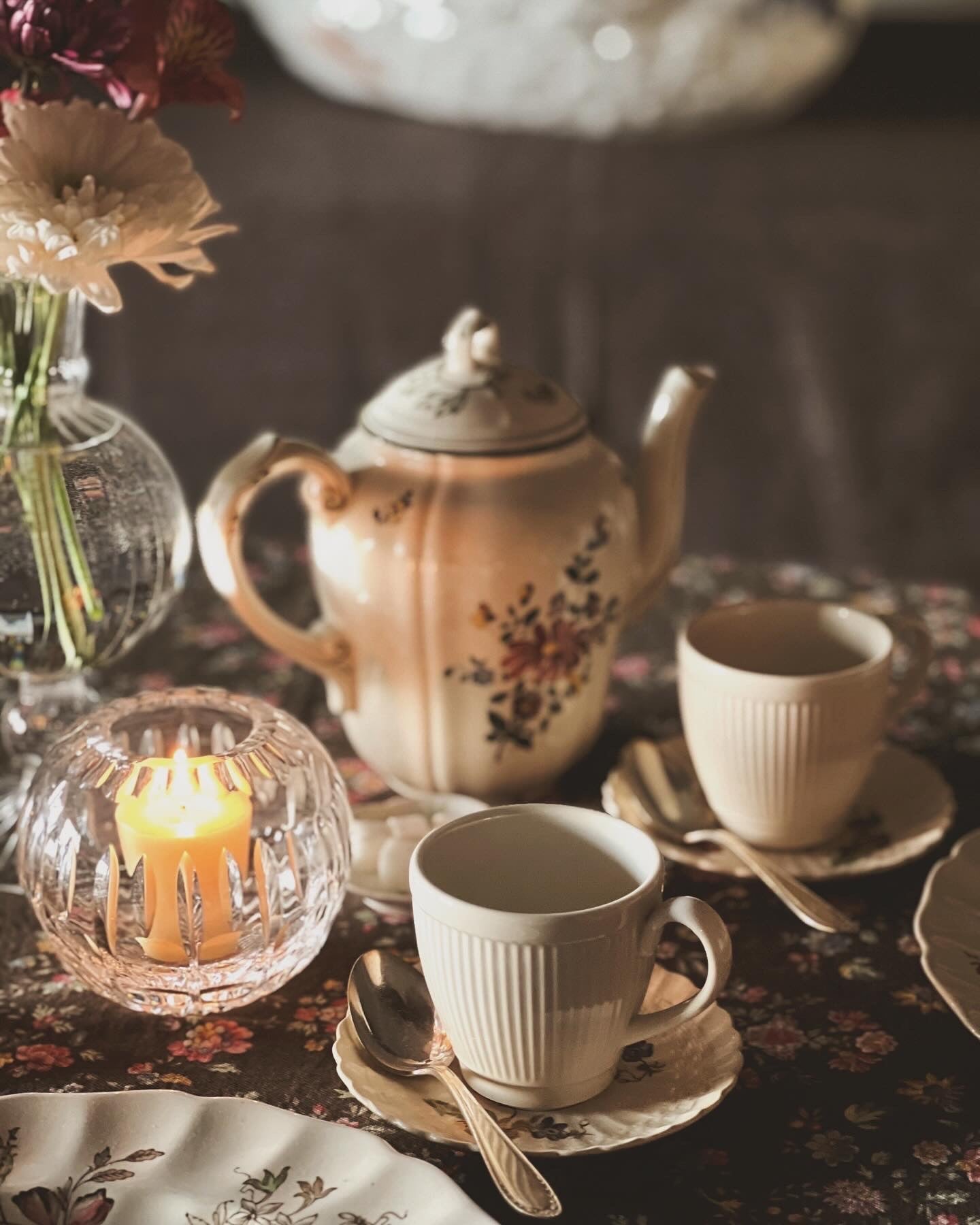 Vintage and Antique Teapots and Coffee Pots – feastvintage